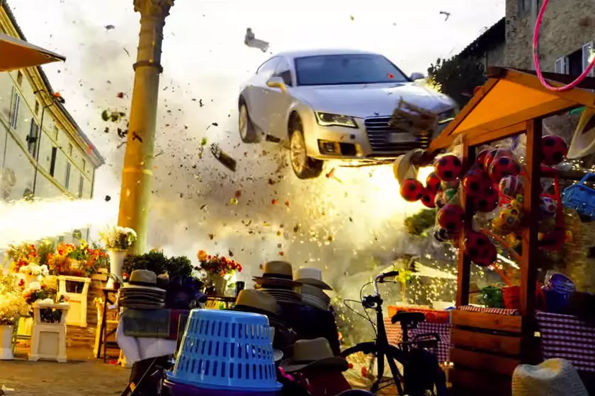 Alfa Romeo Giulia សម្តែងក្នុងរឿង Crazy Michael Bay Car Chase 11687_5