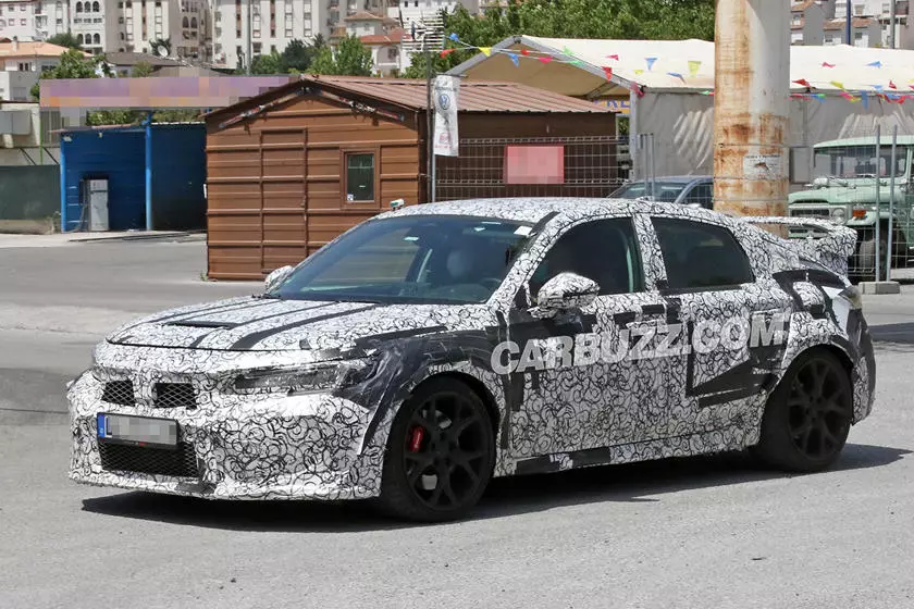 Noua Honda Civic Type R Spied cu aripa spate reproiectată 11727_3