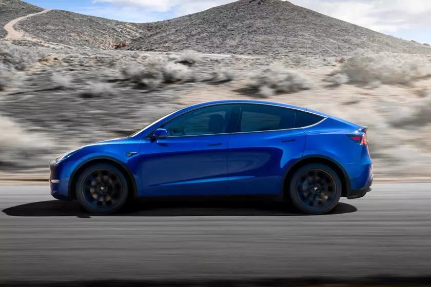 2020 Tesla Model Y sidovy