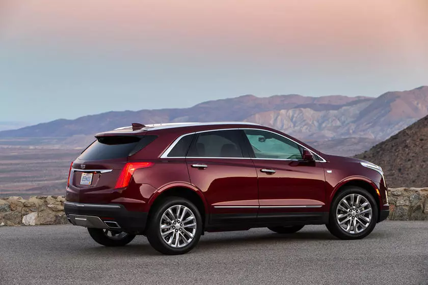 Offisiell: Tre-rads Cadillac XT6 Crossover kommer til Detroit 11781_3