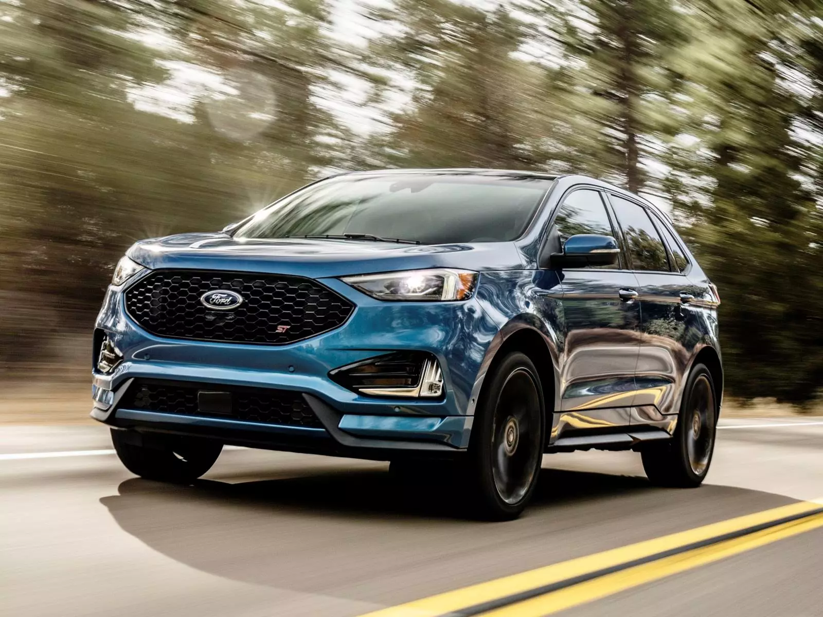 Tampilan Pertama Ford Edge ST 2020: Performa SUV Punya Nama Baru