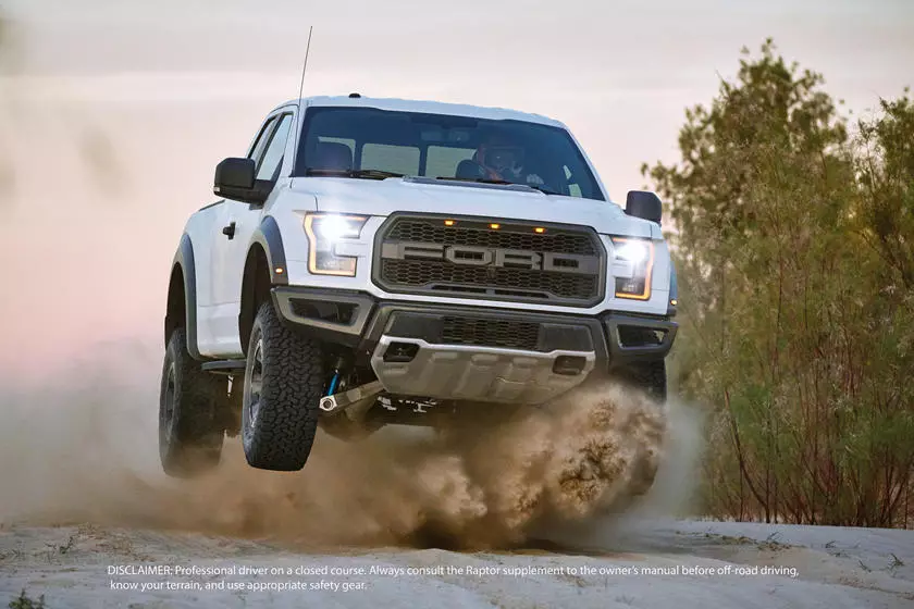 2017-2018 Ford F-150 Raptor Driving Action