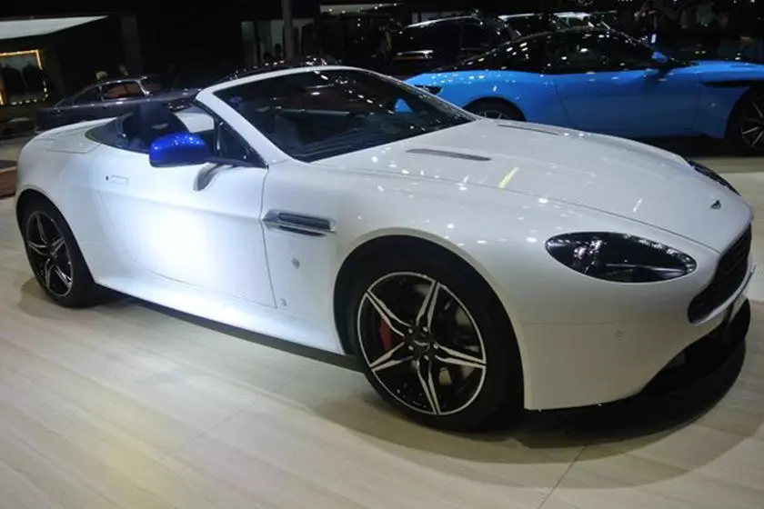 ئاستون مارتىن V8 Vantage S بۈيۈك بىرىتانىيە نۇسخىسى بەش ئورۇنغا چەكلىك