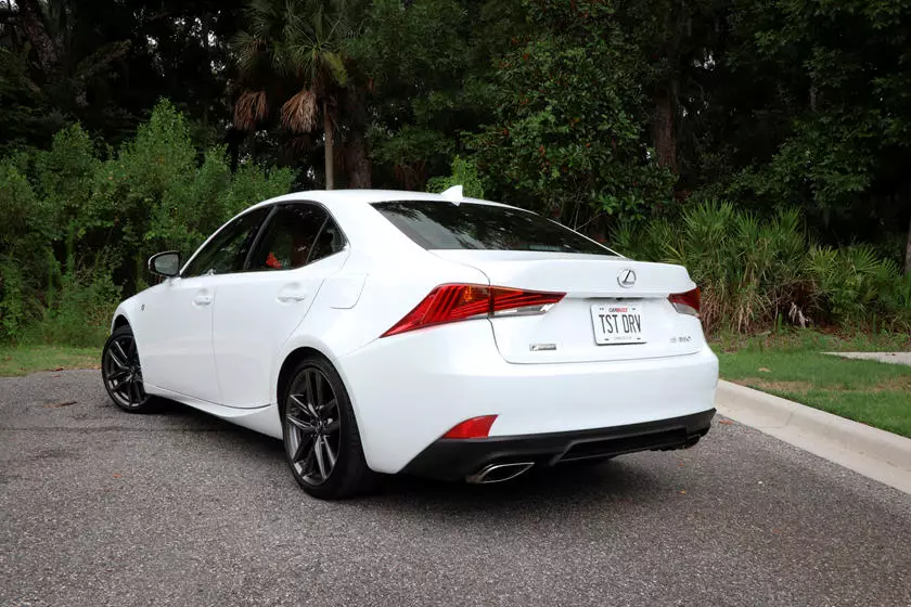 2019 Lexus IS 350 F-Sport-un Yaxşı və Pisləri 12086_3