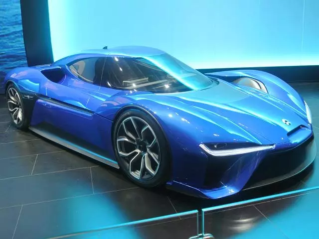 Is é an Nio EP9 Koenigsegg an Domhain Supercar EV 1216_1