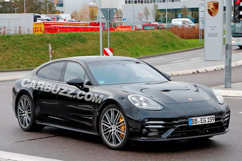 Porsche Panamera nwere ume ọhụrụ nwere ike ịnwe mgbanwe 911 sitere n'ike mmụọ nsọ 12173_4