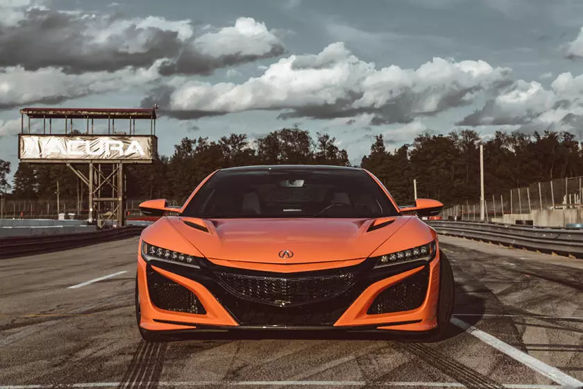 Horfðu á Acura NSX sanna ofurbílaskilríki sitt 12194_4