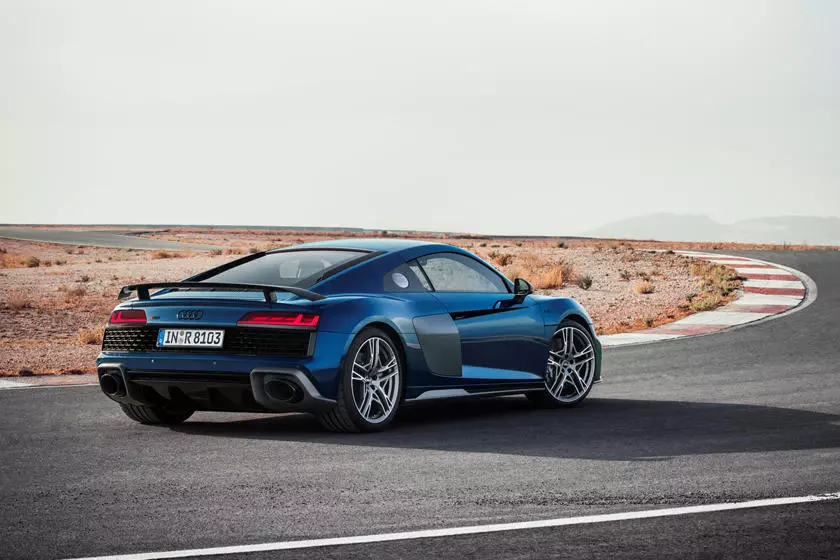 2020-2022 Audi R8 Coupe vaizdas iš galinio kampo