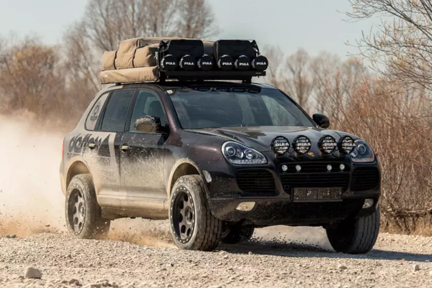 Porsche Cayenne e fetotsoe ho Hardcore Off-Roader 12348_3