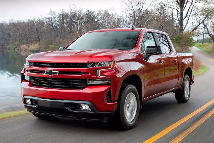 2019-2021 Chevrolet Silverado 1500 Front View Driving