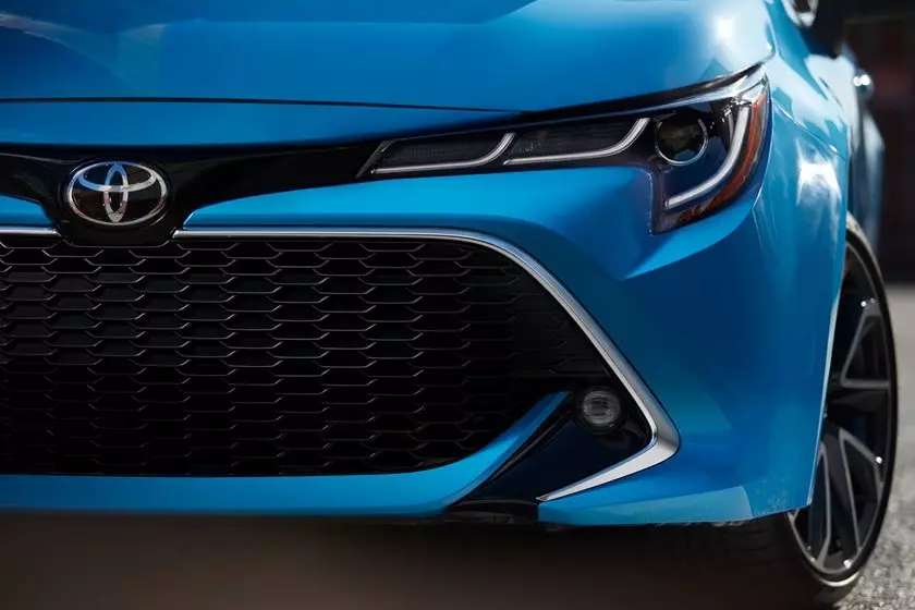 Gloednieuwe Toyota Corolla Hatchback breekt dekking met nieuwe naam 12396_11