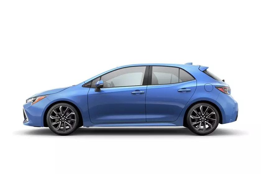 Барлык яңа Toyota Corolla Hatchback яңа исем белән каплана 12396_15