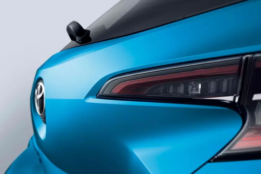 All-New Toyota Corolla Hatchback Breaks cover with new ຊື່ 12396_7