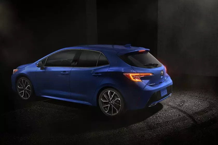 La nuovissima Toyota Corolla Hatchback rompe la copertura con un nuovo nome 12396_9