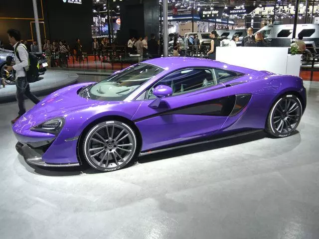 ကုမ္ပဏီက Porsche 911 ကိုမြင်တွေ့လာရသောအခါ McLaren 570S Spider ကိုအတည်ပြုခဲ့သည် 1244_1