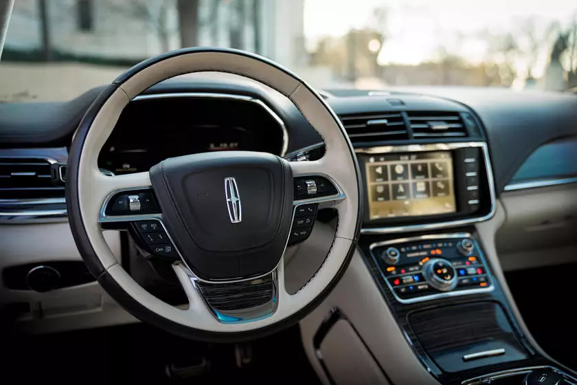 Lincoln Continental Suicide Doors Uffiċjalment Jirritornaw Għall-2019 12466_10