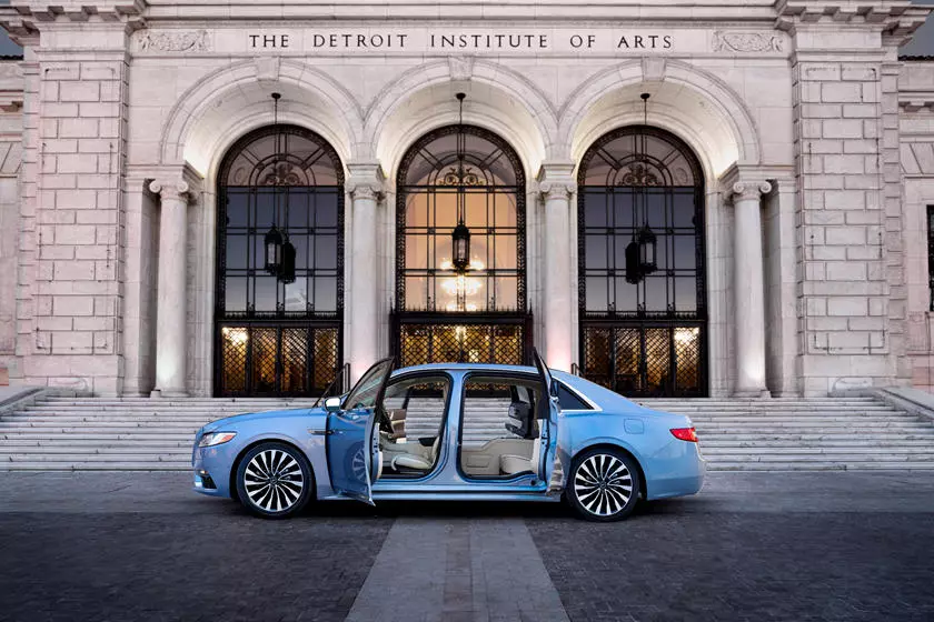 Lincoln Continental Suicide Doors Uffiċjalment Jirritornaw Għall-2019 12466_11