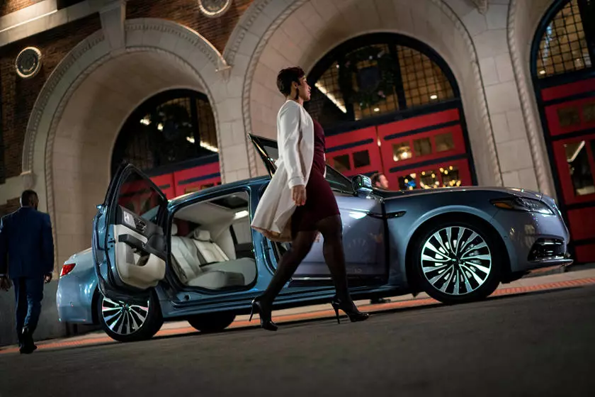 Lincoln Continental Suicide Doors 2019 အတွက် တရားဝင်ပြန်လာပါပြီ။ 12466_13