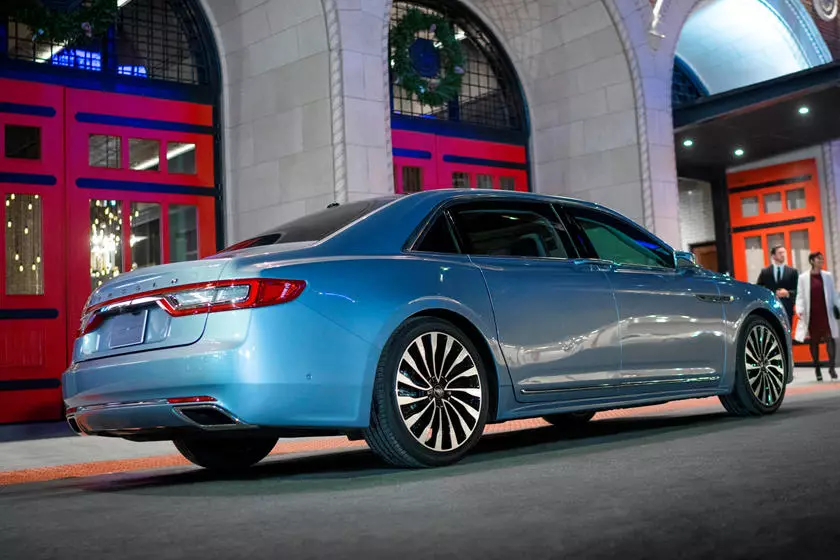 Lincoln Continental Suicide Doors 2019 အတွက် တရားဝင်ပြန်လာပါပြီ။ 12466_3