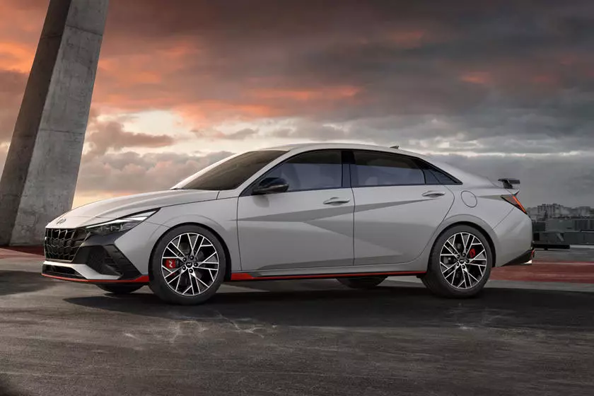 2022 Hyundai Elantra N kipengele cha Mbele