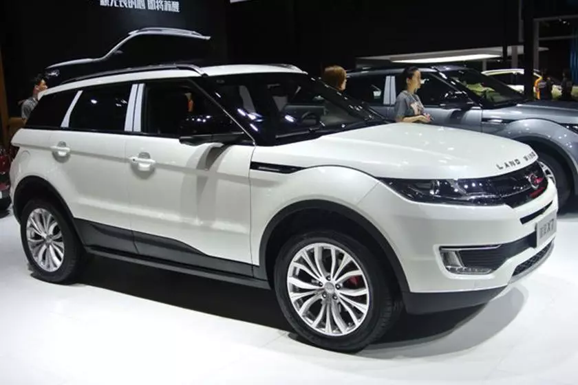 Faighimid Suas Dún agus Pearsanta Le Cóip tSín Range Rover Evoque