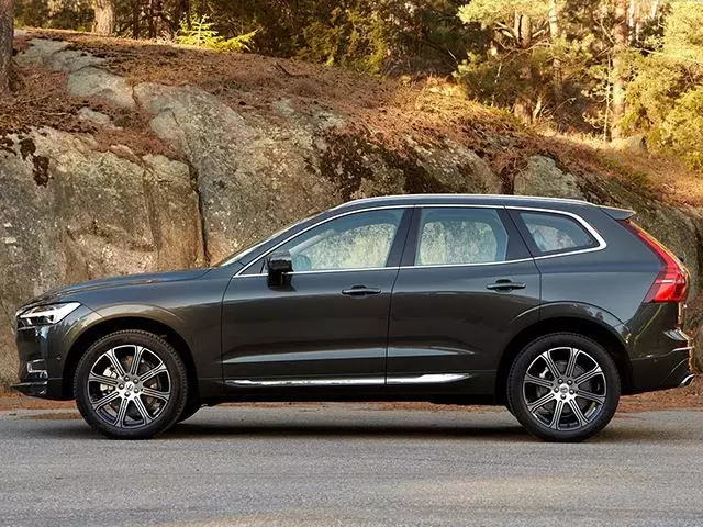 Volvo aksidentalisht la të rrëshqasë se një seri 20 është në rrugë e sipër 1295_2