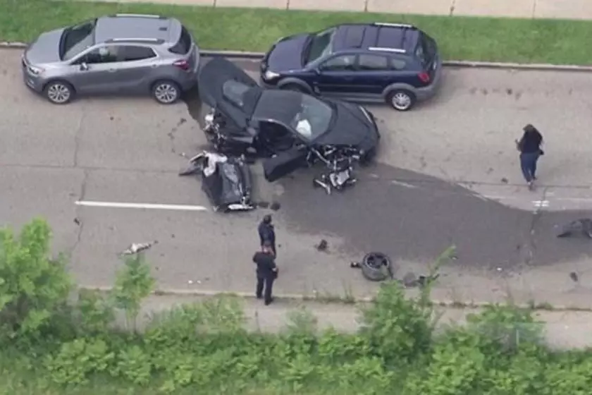 Παρακολουθήστε το The Michigan Police Chase C8 Corvette Thieves 13247_3