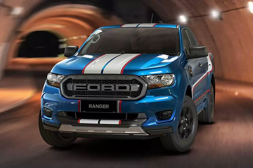 រថយន្ត Ford Ranger ពណ៌ក្រហម ស និងខៀវ នេះមិនមែនសម្រាប់អាមេរិកទេ។ 13295_1