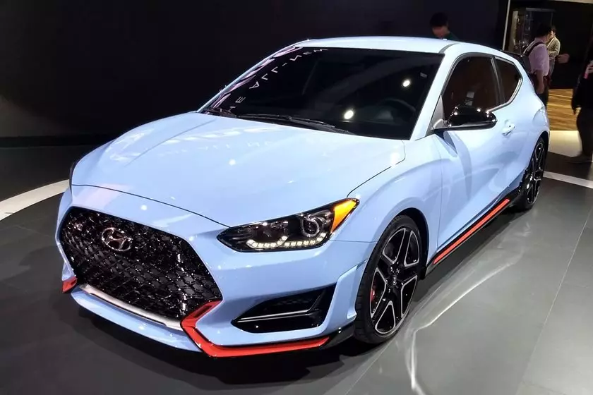 ניו Hyundai Veloster N איז דער דרייווער מאַשין, זיין קאָמפּעטיטאָרס זענען נישט 13346_1