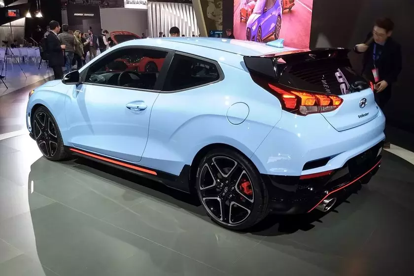 Nova Hyundai Veloster N Estas La Aŭto de la Ŝoforo Ĝiaj Konkurantoj Ne Estas 13346_3