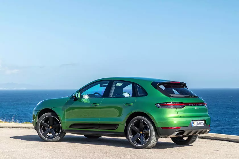 2019-2021 Porsche Macan vinkelvy bakifrån