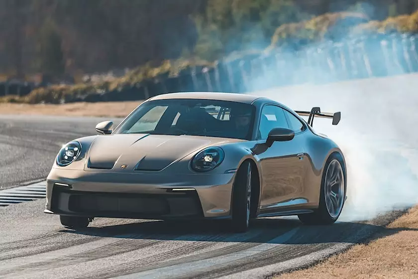 Hierdie Porsche 911 GT3 het die perfekte pasgemaakte verfkleur 13500_2