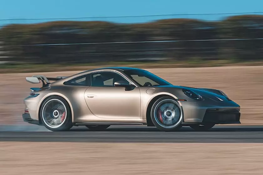 Hierdie Porsche 911 GT3 het die perfekte pasgemaakte verfkleur 13500_3