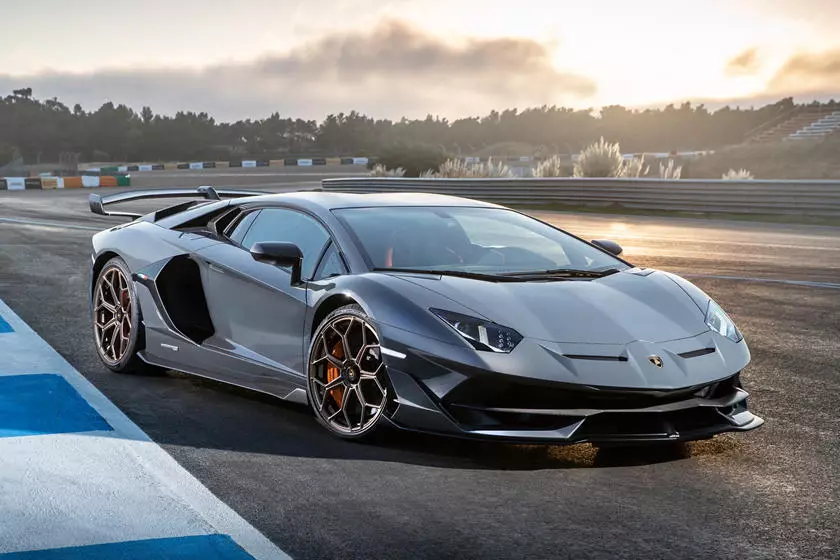 Lūk, kāpēc Lamborghini Aventador pēctecis pieņemsies svarā 13547_7