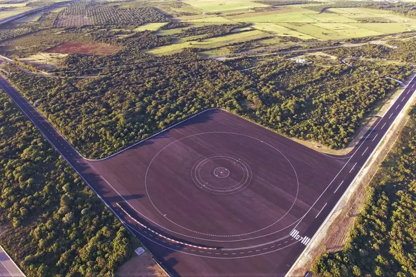 Porsche reobre un dels circuits de prova més fantàstics del món 13633_3