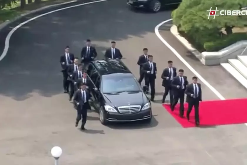 Mafambisirwo akaitwa North Korea neMbiri madhora 1.5M Bullet-Proof Mercedes 13690_4