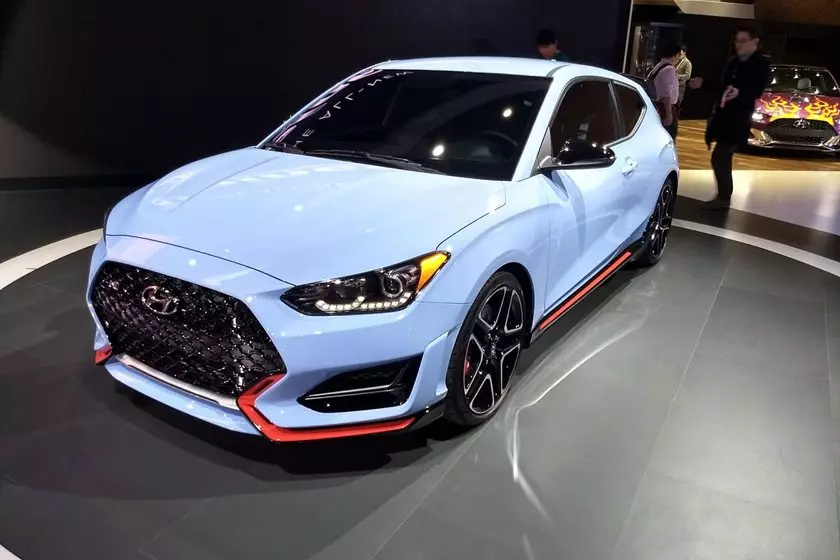 Hyundai ei myönnä sitä, mutta uusi Veloster pystyy käsittelemään AWD:tä 13702_7