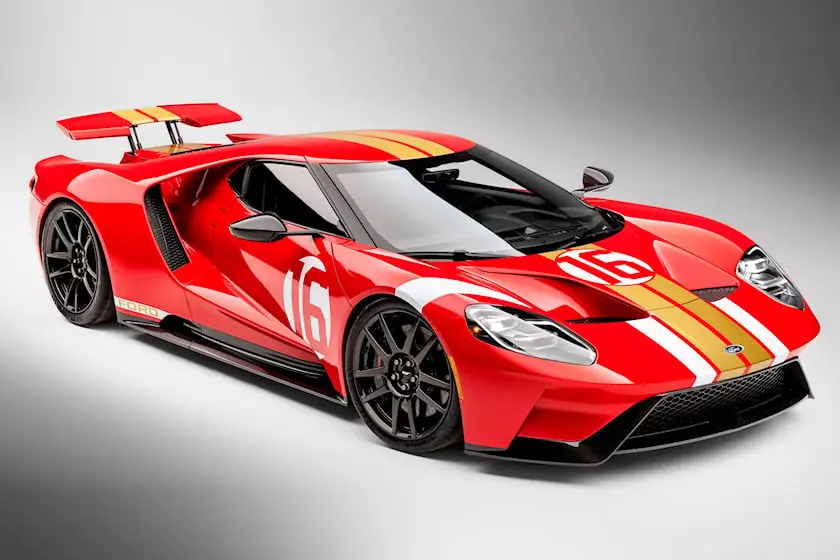 Ford ķircina Ford GT īpašo izdevumu, kas pil zeltā 1380_4