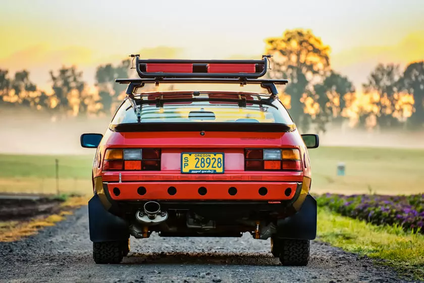 Некој го претворил Porsche 924S во радикален рели автомобил 13890_5