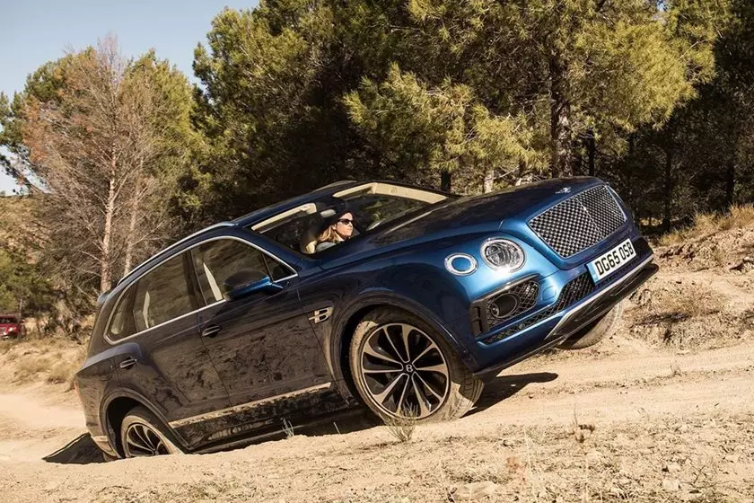 De Bentley Bentayga fir ee vun den haartsten Eventer vun der Welt unzegoen 13899_5