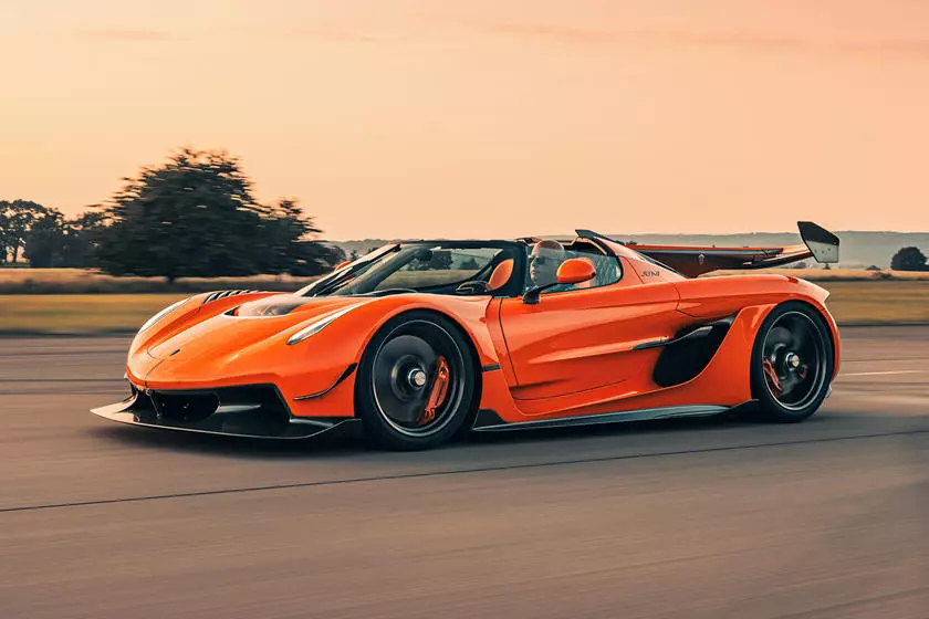 Koenigsegg ظاهر ڪري ٿو شاندار پري-سيريز پيداوار جيسڪو 13918_1