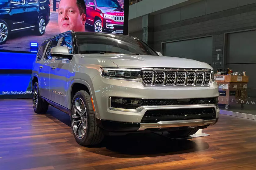 O Jeep Grand Wagoneer 2022 parece listo para combater o Cadillac Escalade 14061_1