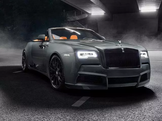 Rolls-Royce სასაცილოდ უნდა გამოიყურებოდეს Widebody ნაკრებით 14107_1