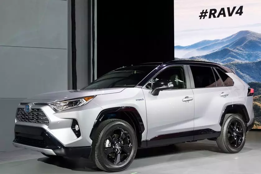 E mafai e Toyota RAV4 fou 2019 ona maua ni laina se tolu ma le EV? 14119_12