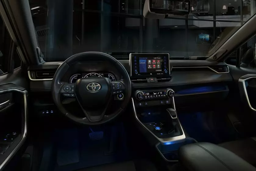 Може ли новата Toyota RAV4 за 2019 г. да получи триредови и EV варианти? 14119_8