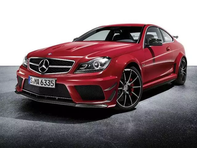 Mercedes-AMG Boss Dibêje C63 Dê Rêzeya AWD An Reş negire 1413_1