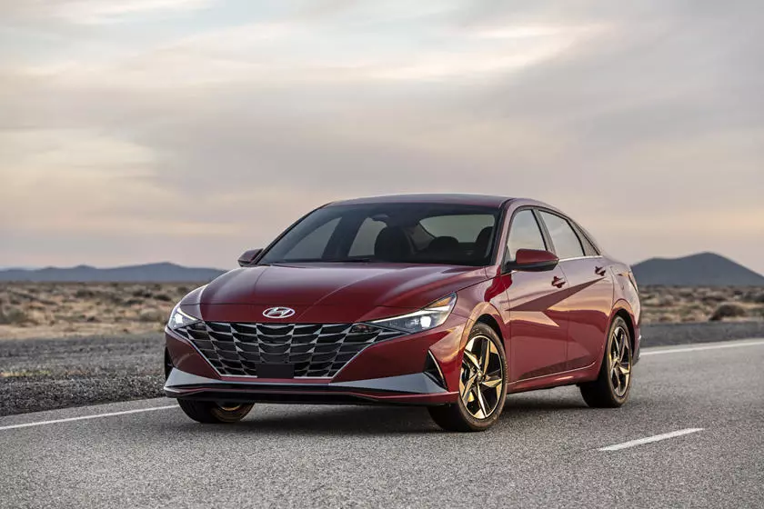 پۈتۈنلەي يېڭى 2021 Hyundai Elantra بىلەن تونۇشۇڭ: قىزىق يېڭى ئىخچام سېدان 14171_1