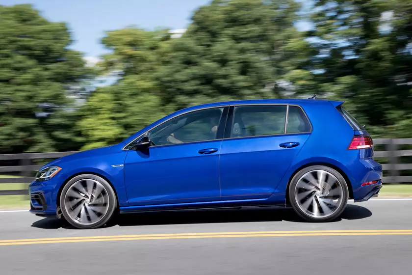 2015-2019 Volkswagen Golf R Kjøring fra siden