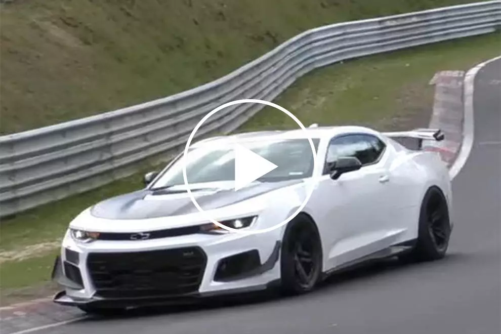 Guarda Il tentativo di Camaro ZL1 1LE di stabilire un nuovo record sul giro