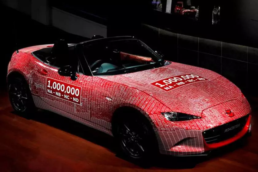 Yek-Milyon Mazda MX-5 Miata Rêwîtiyek Gerdûnî qedand